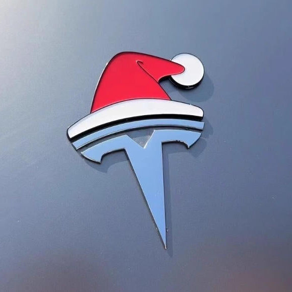 Nissehue til bil-emblem – Julepynt til bilens logo